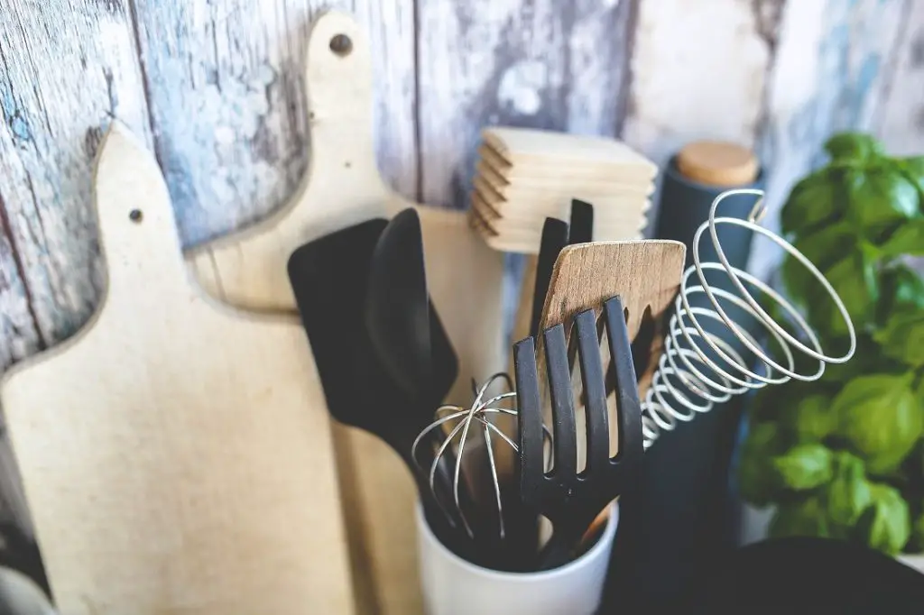 Smoked salmon potato skins recipe