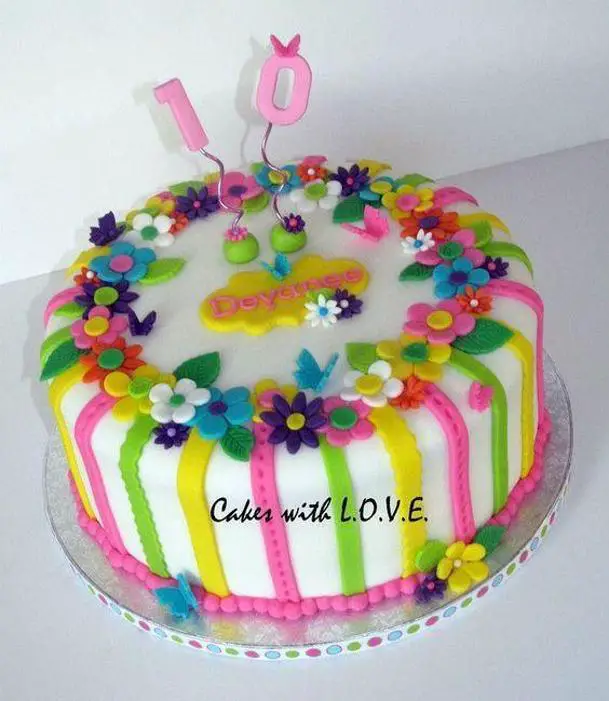 Birthday cakes for girls turning 10 - TheSmartCookieCook