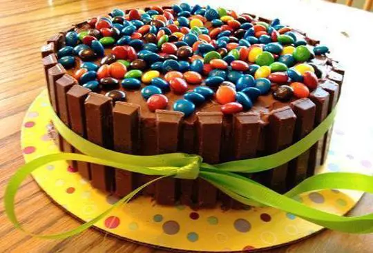 Regular birthday cakes - TheSmartCookieCook